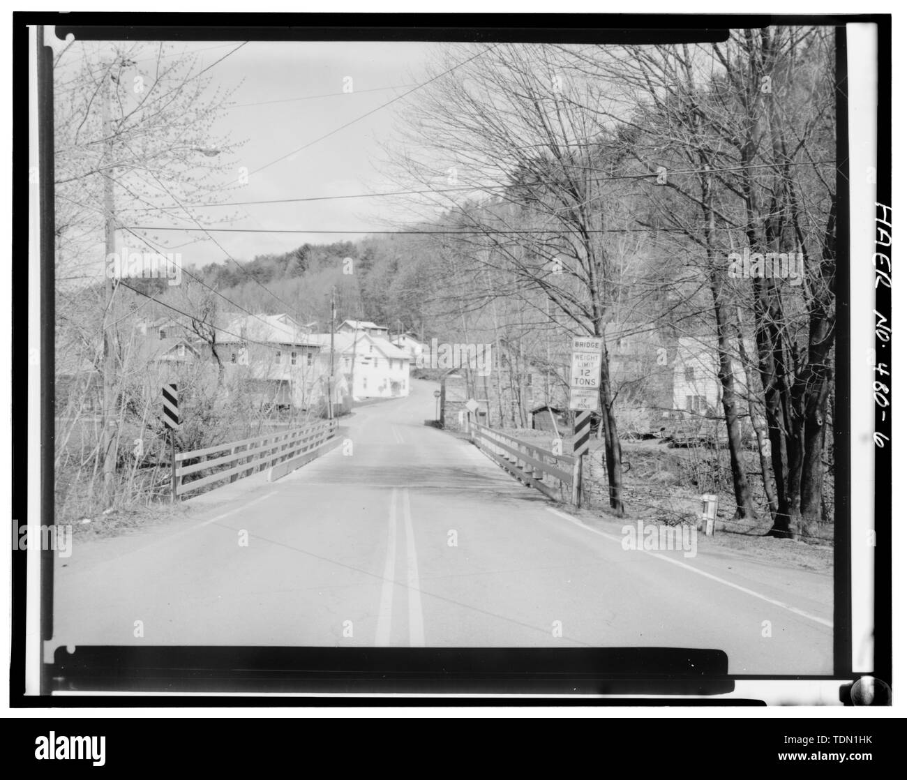 Traffic bridge looking across hi-res stock photography and images - Alamy