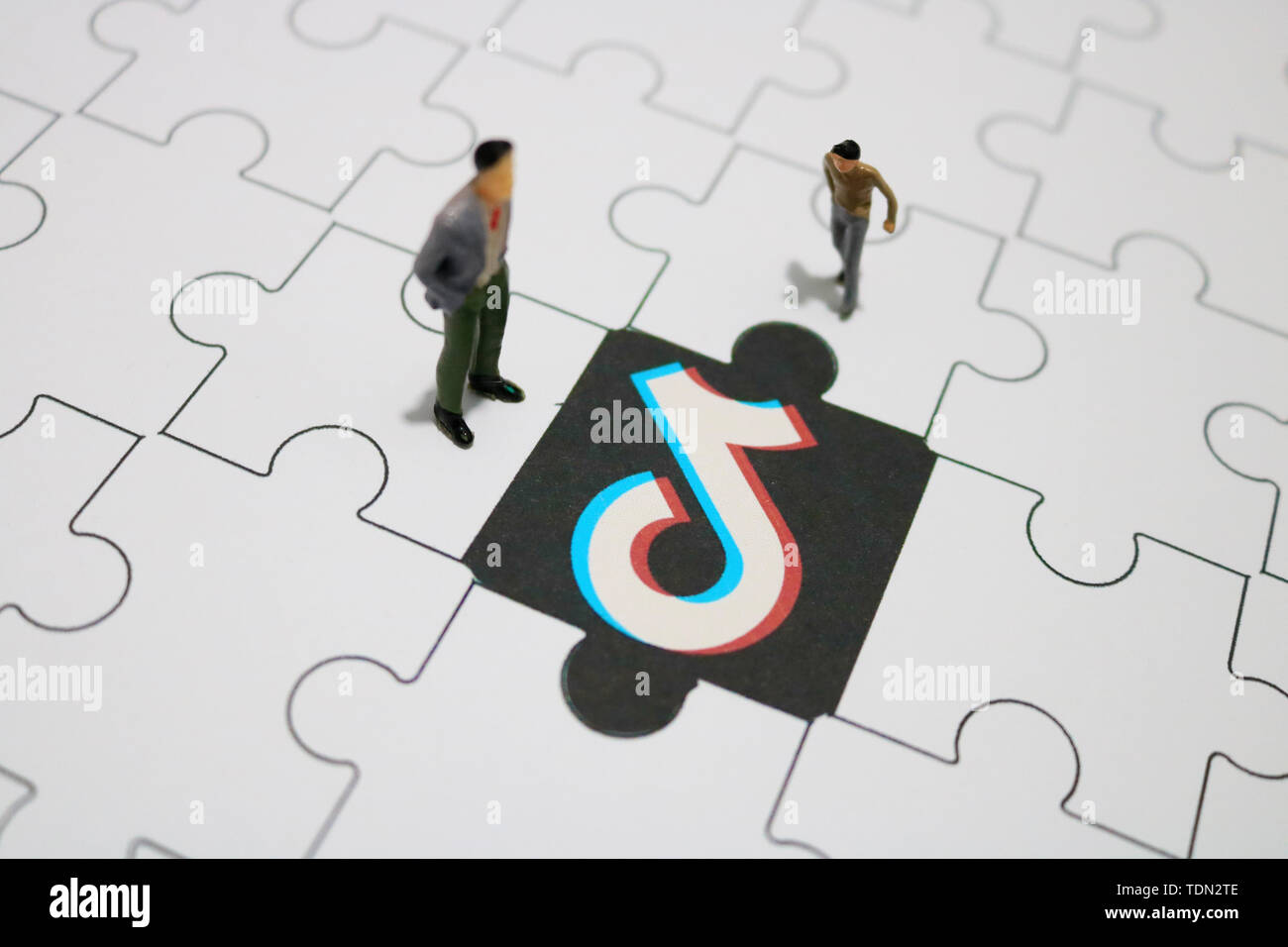 Douyin app hi-res stock photography and images - Alamy