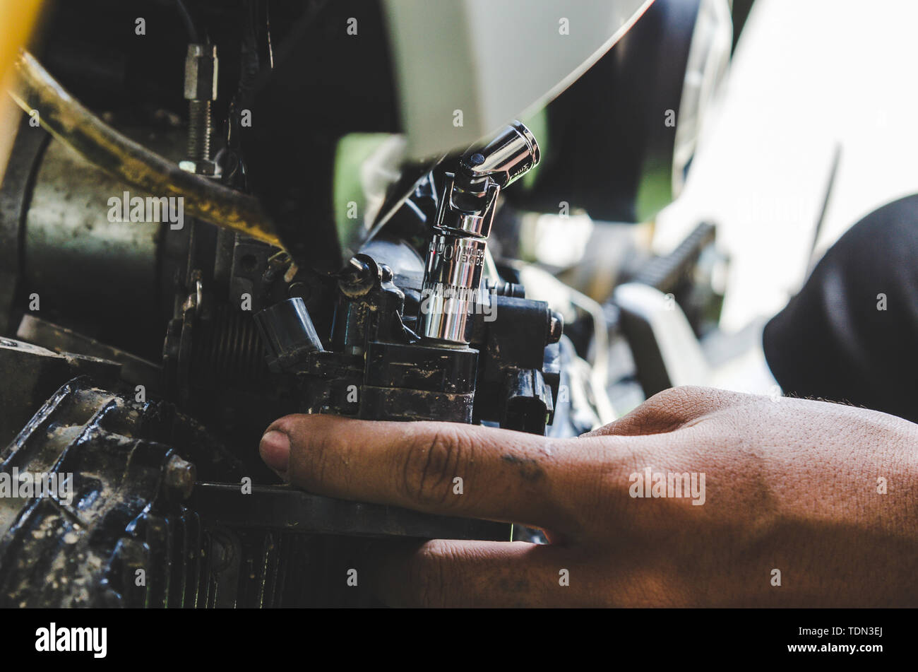 Motorcycle repair hi-res stock photography and images - Alamy