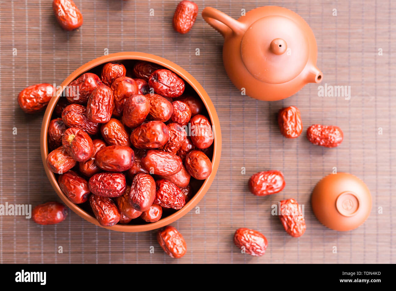 Jujube, jujube and tea set Stock Photo - Alamy