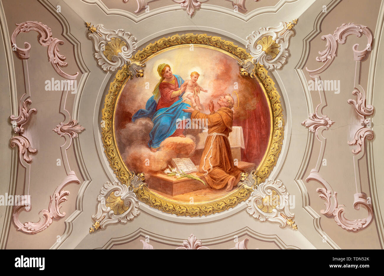 Jesus christ saint anthony padua church hi-res stock photography and ...