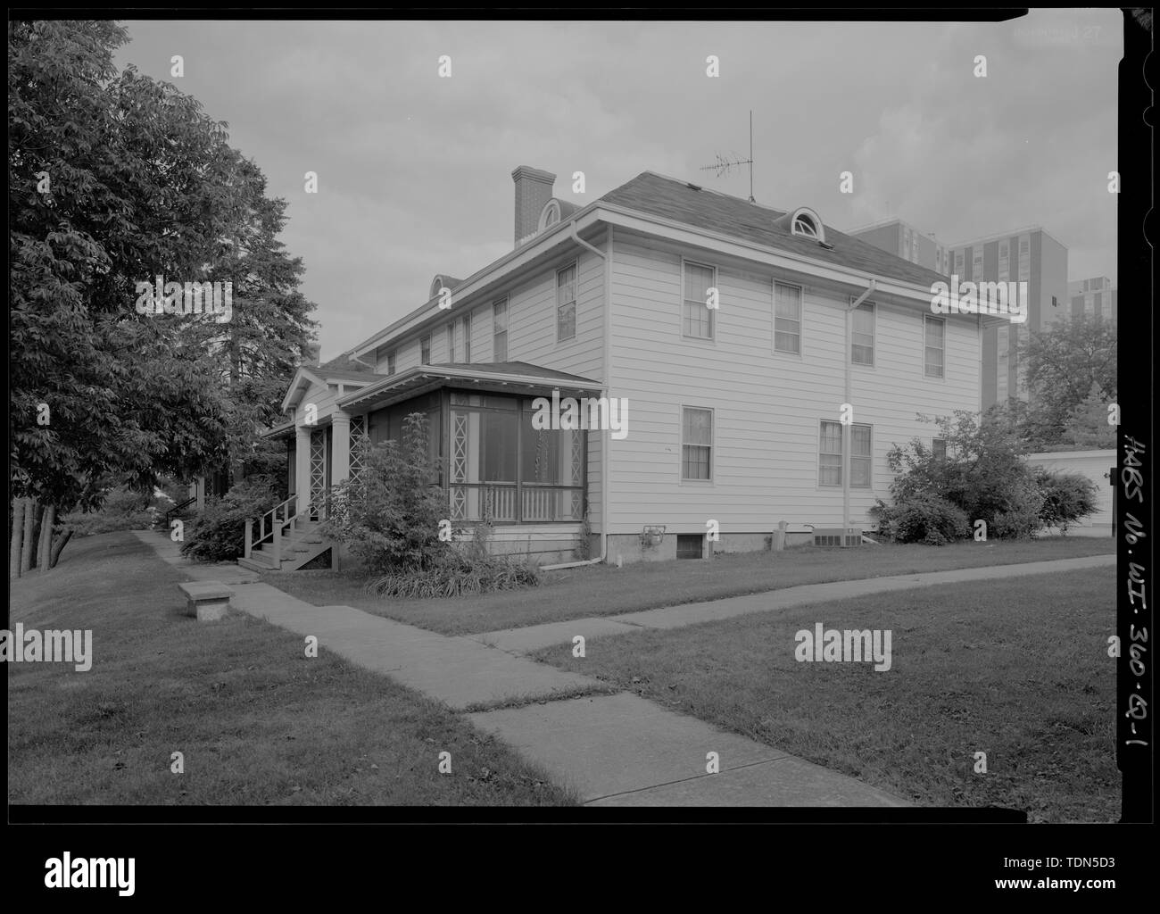 Lawn edge view Black and White Stock Photos & Images - Alamy