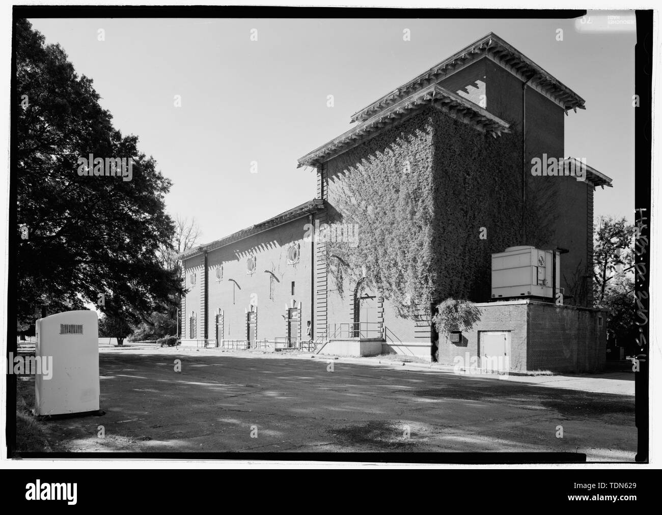 Perspective view of northeast corner - St. Elizabeths Hospital ...