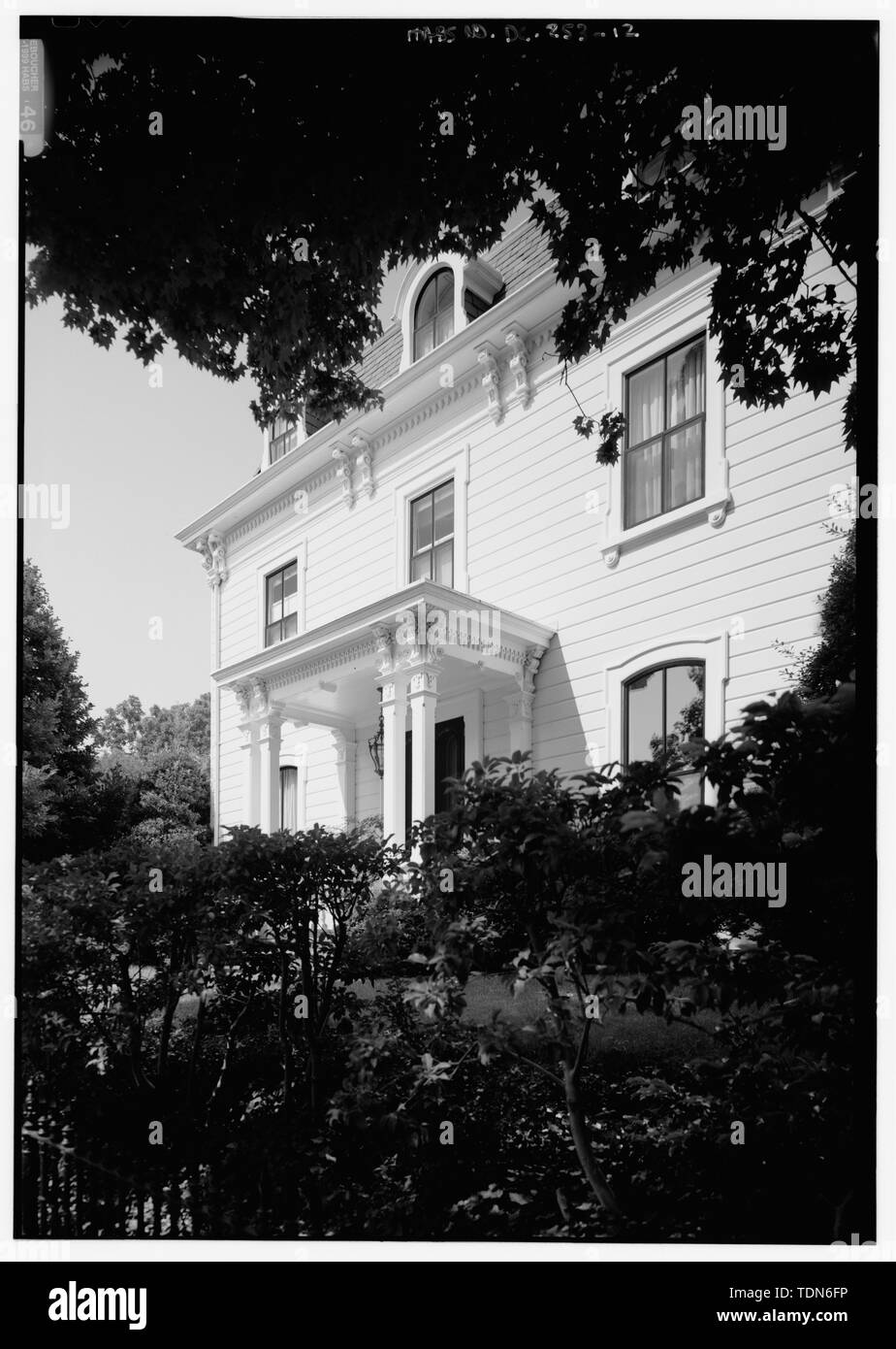 Northwest perspective view front elevation Black and White Stock Photos ...