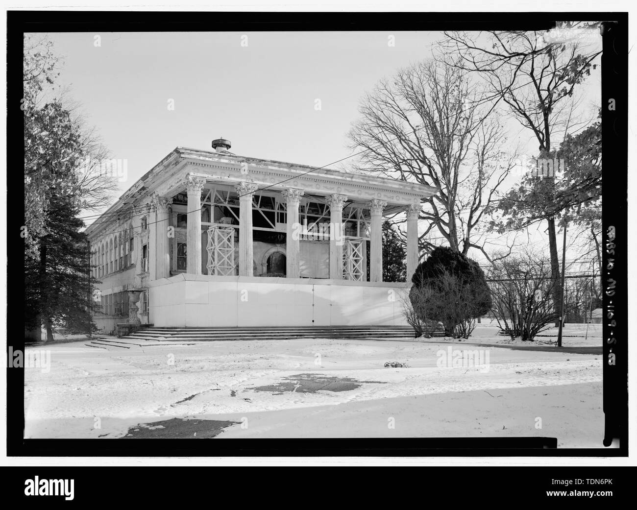 National park seminary maryland Black and White Stock Photos & Images ...