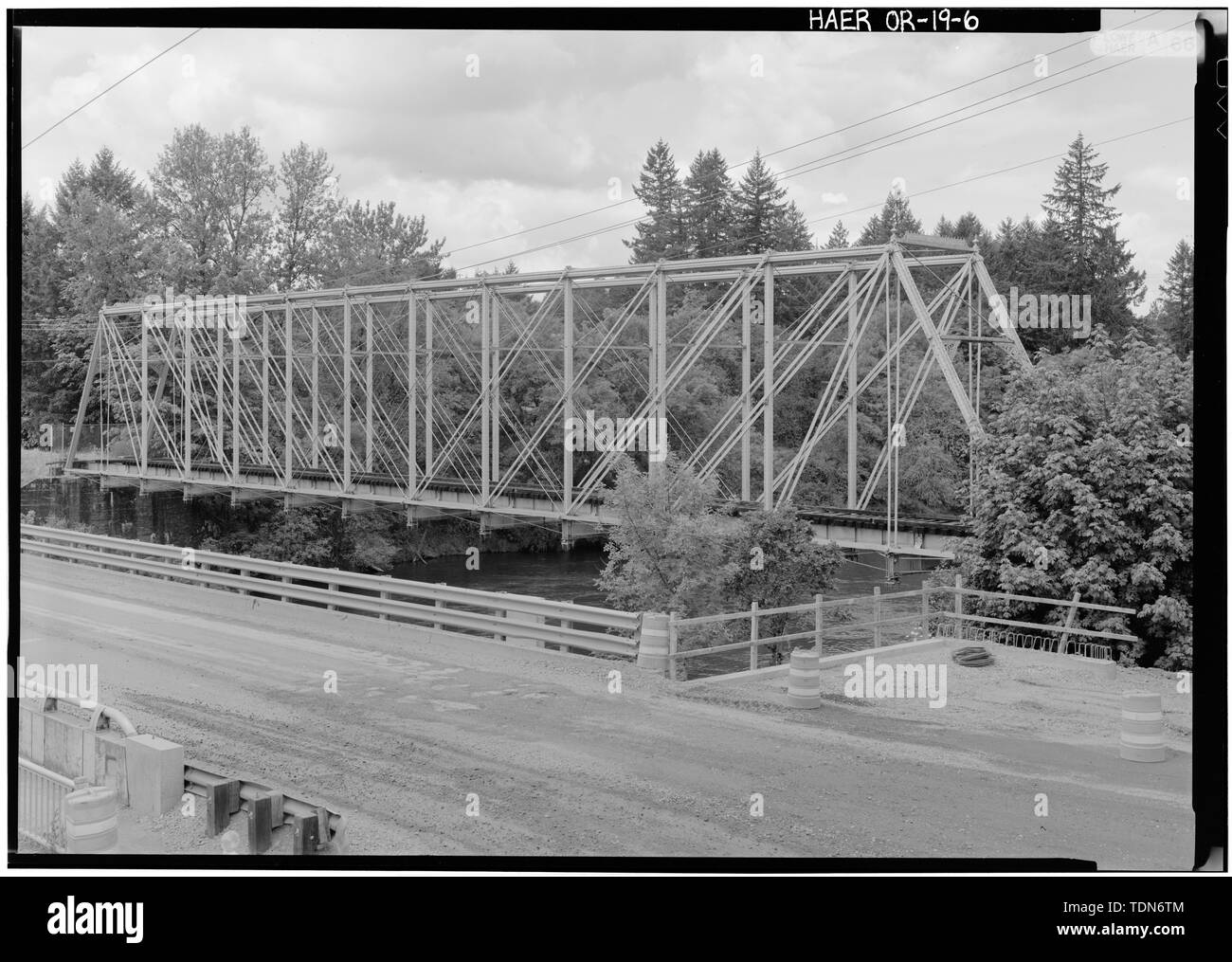 Perspective view of whole span from southeast - Hayden Bridge, Spanning ...