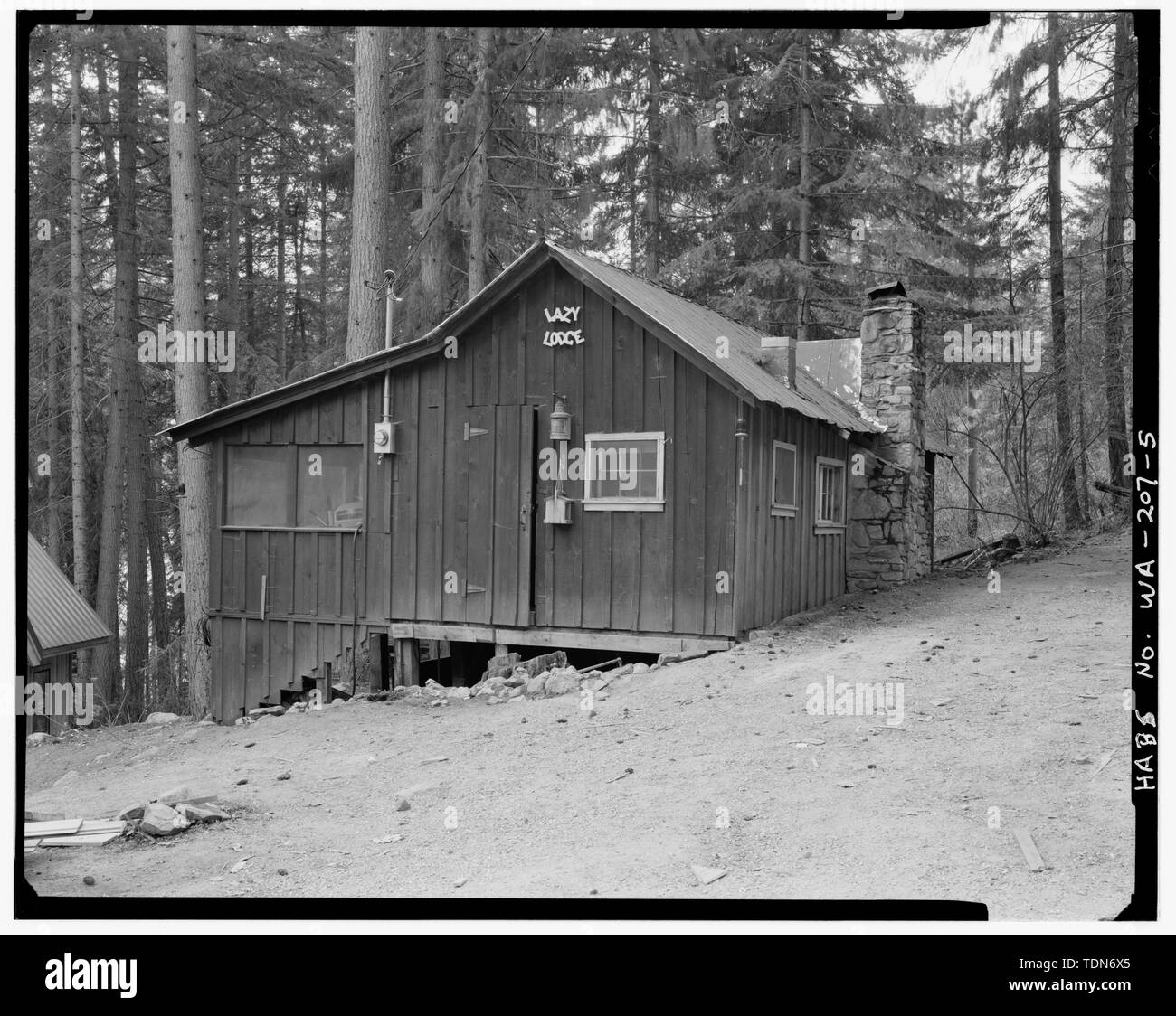 Summer house country road Black and White Stock Photos & Images - Alamy
