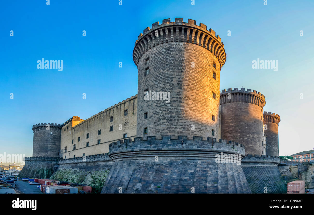 Napoli castle hi-res stock photography and images - Alamy