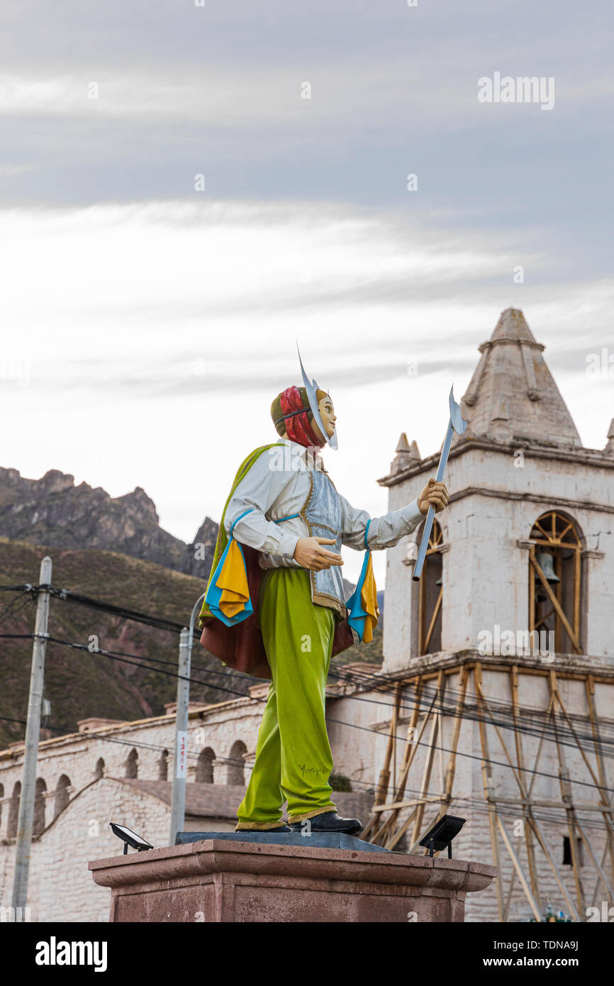 Statue of a traditional dancer in costume in Chivay, Colca Canyon, Peru ...