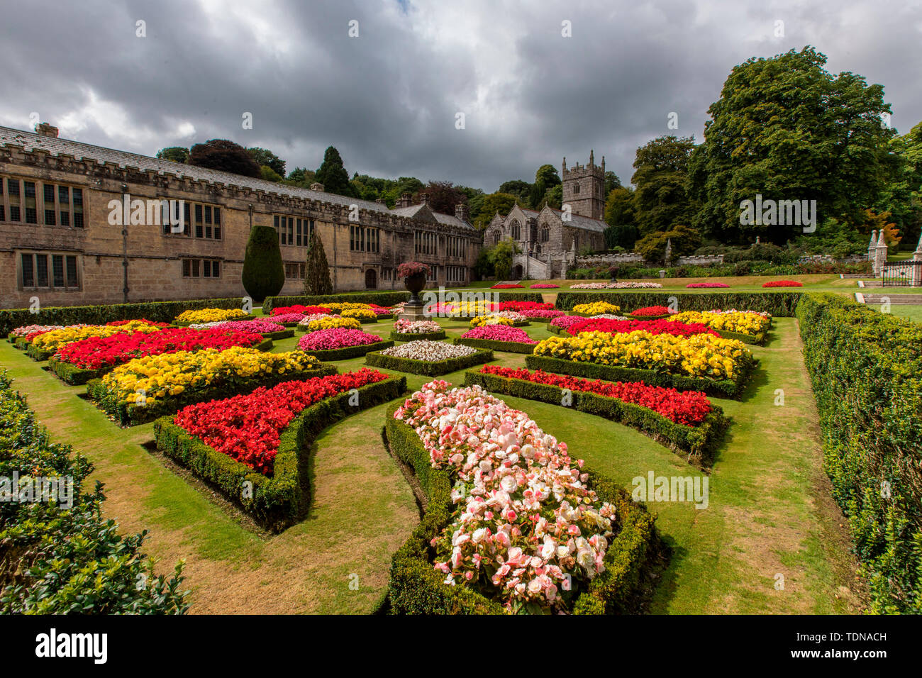 Lanhydrock gardens lanhydrock garden hi-res stock photography and ...