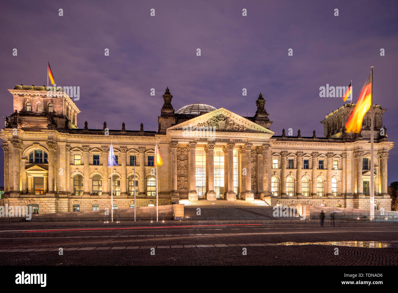 Reichstag and government quarter hi-res stock photography and images ...