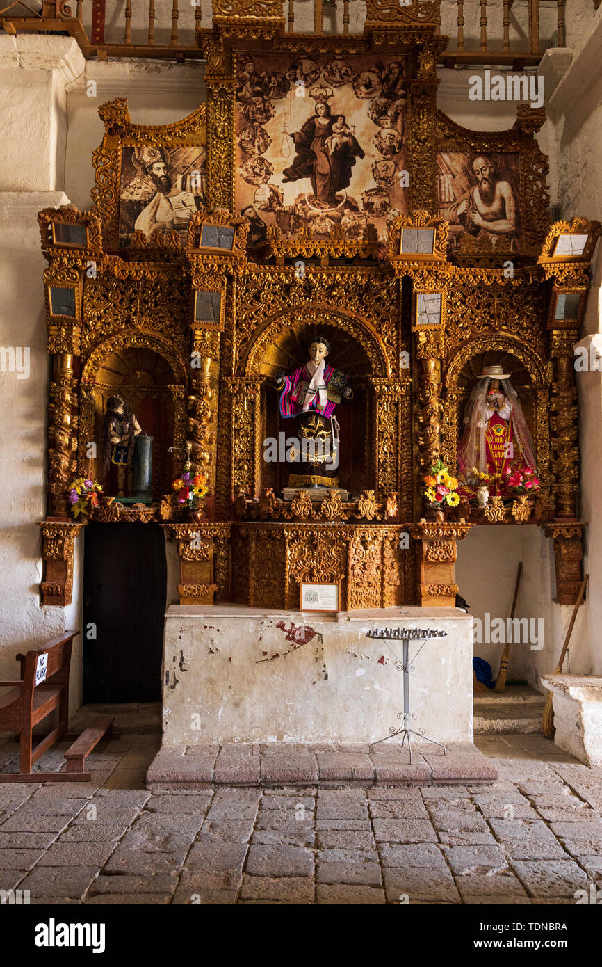 Interior santa ana church hi-res stock photography and images - Alamy