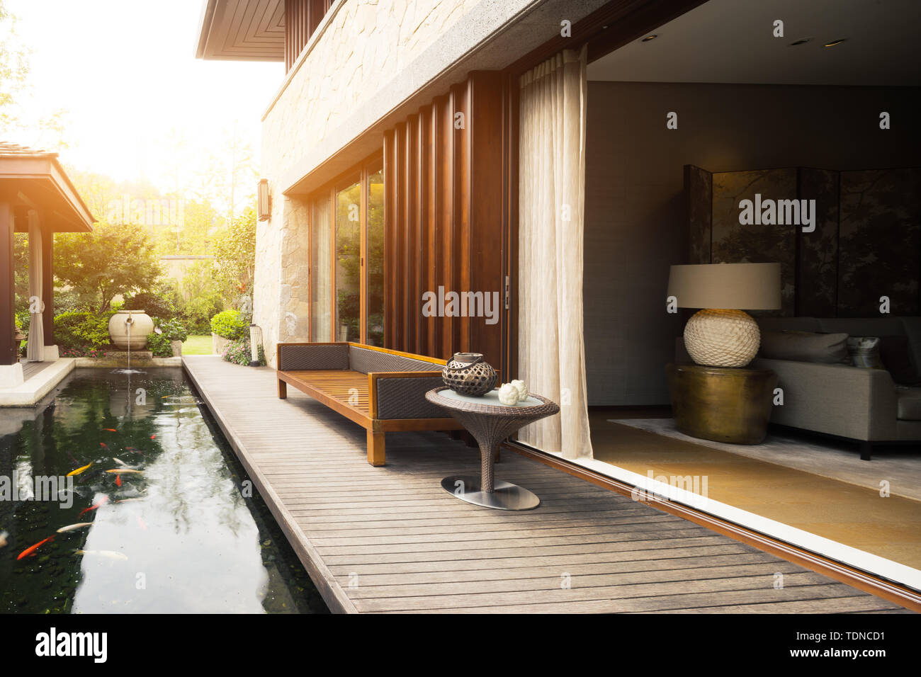 Outdoor gate deco hi-res stock photography and images - Alamy