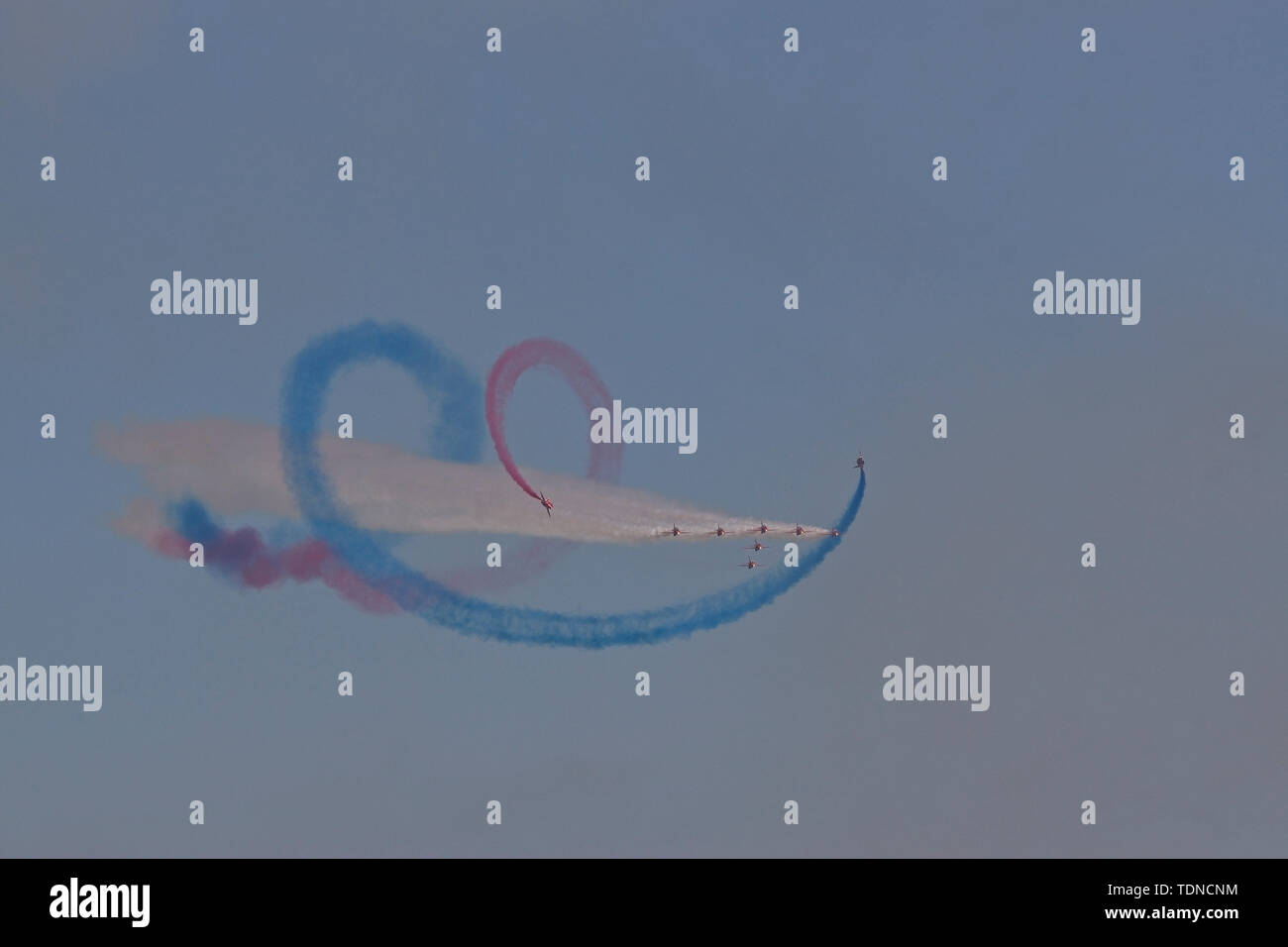 The amazing red arrows hi-res stock photography and images - Alamy