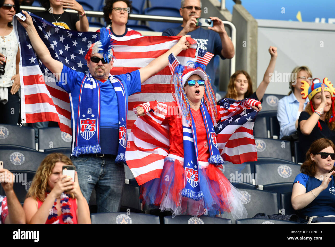 Usa World Cup Fans Crazy