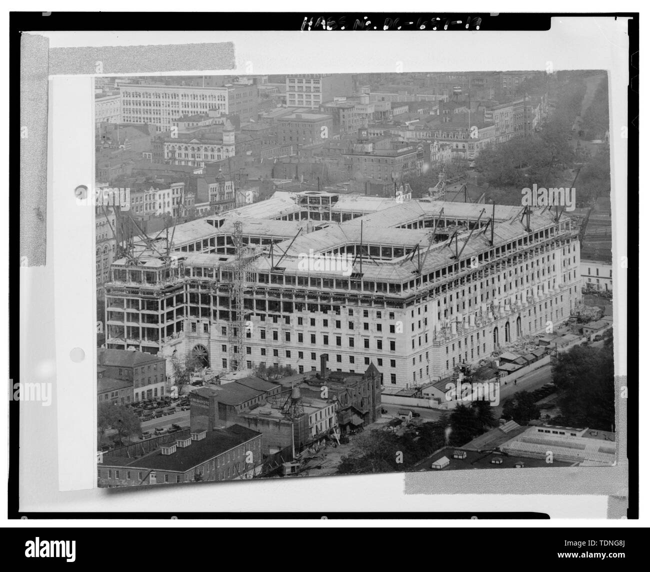1111 constitution avenue northwest hi-res stock photography and images ...