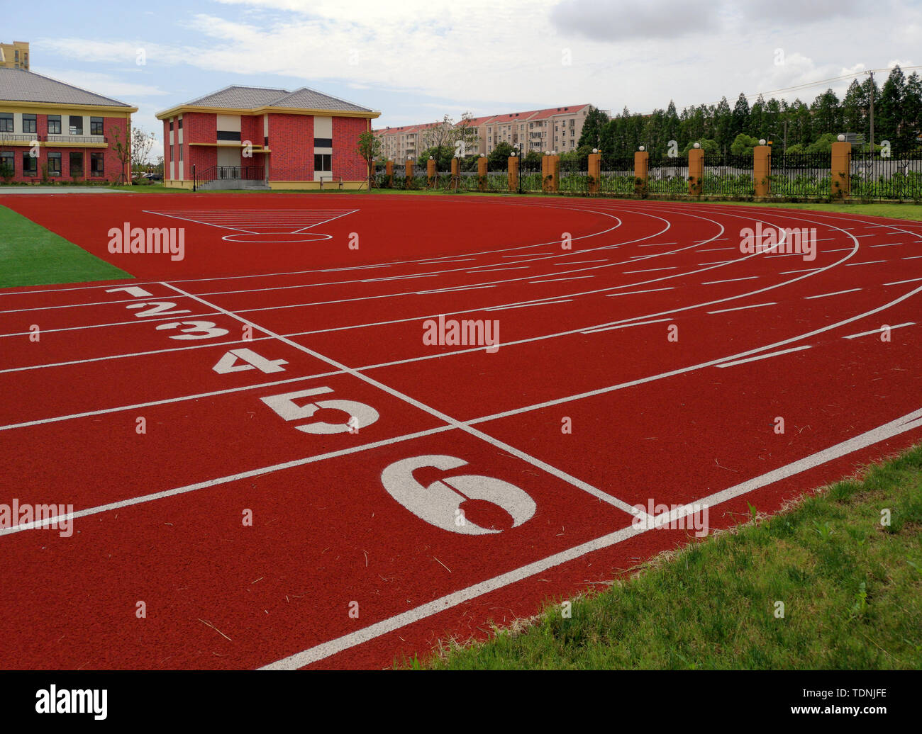 Middle school track and field hi-res stock photography and images - Alamy