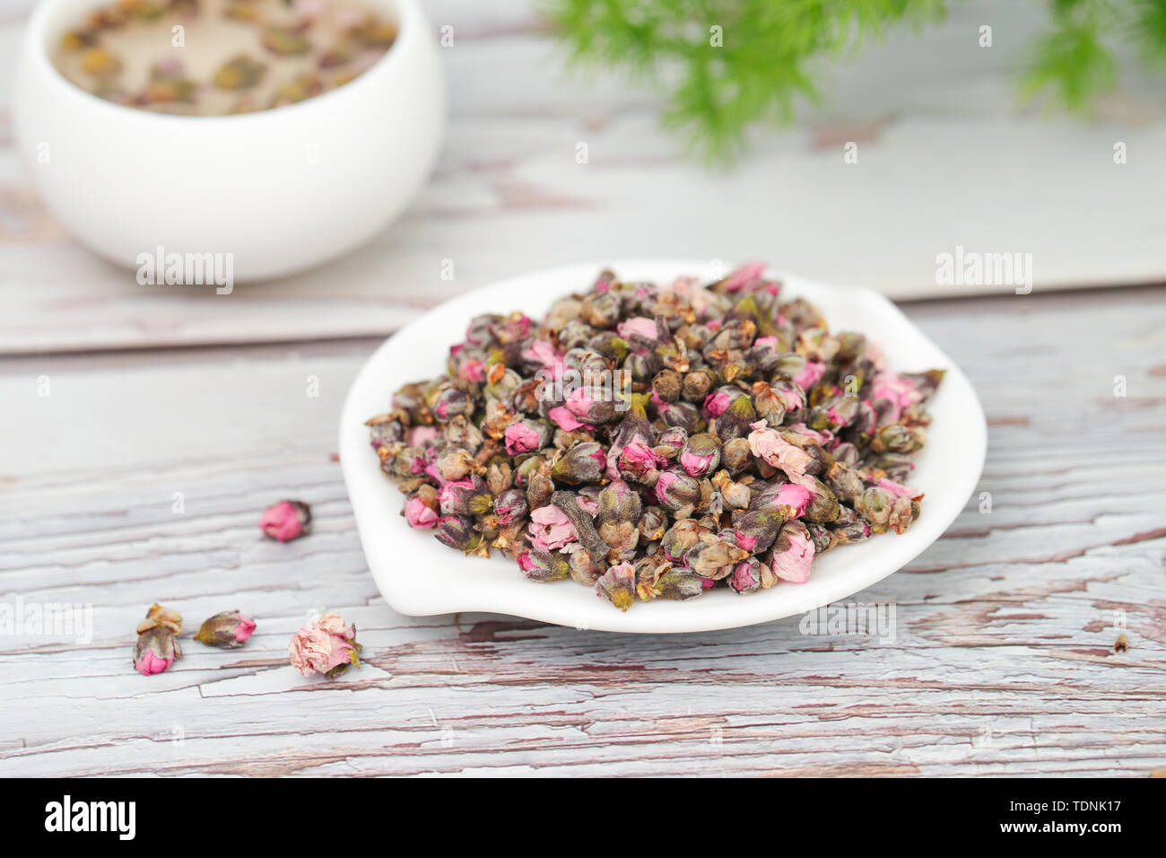 Peach blossom tea raw materials hi-res stock photography and images - Alamy