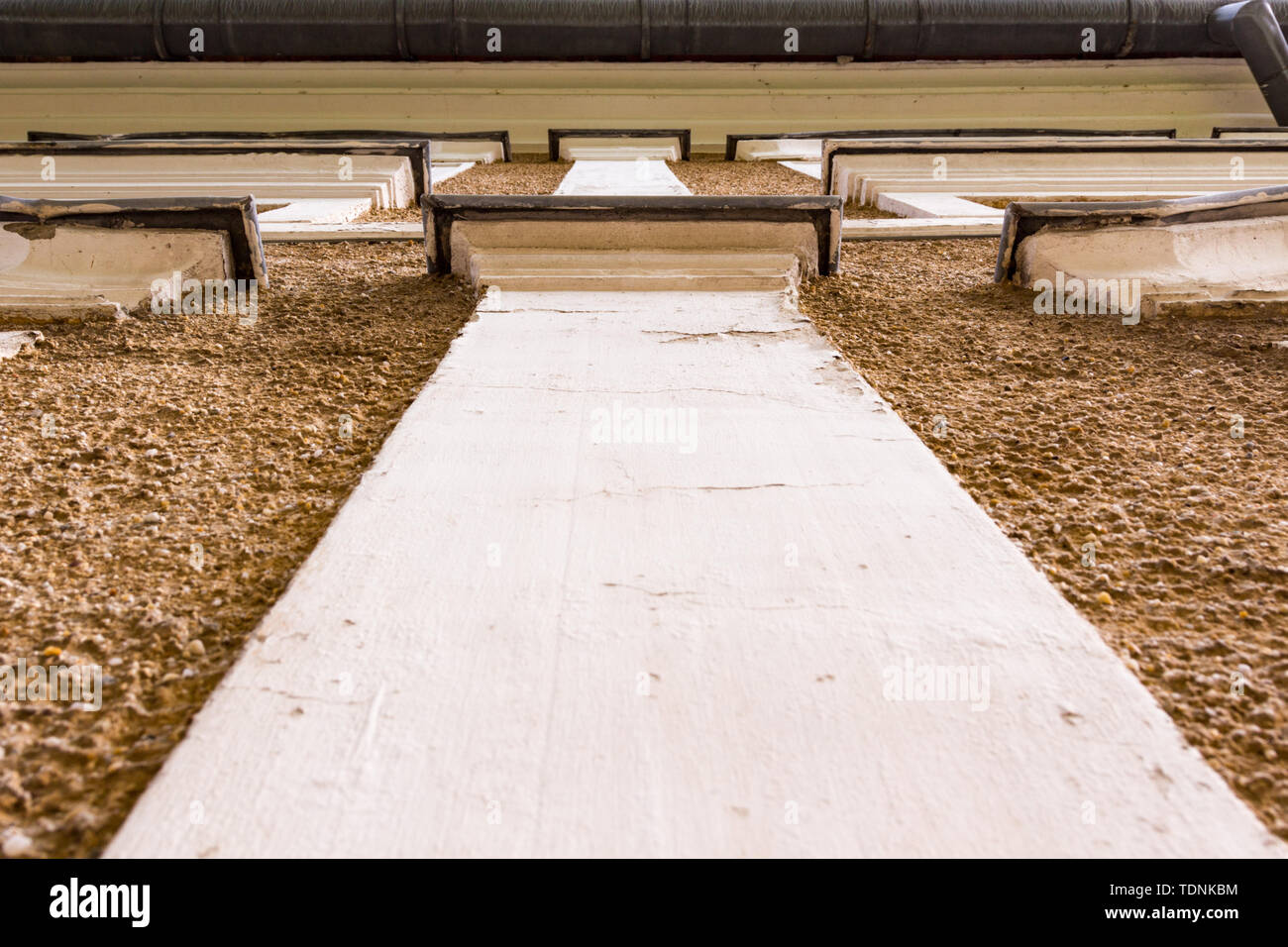 Front low angle hi-res stock photography and images - Alamy