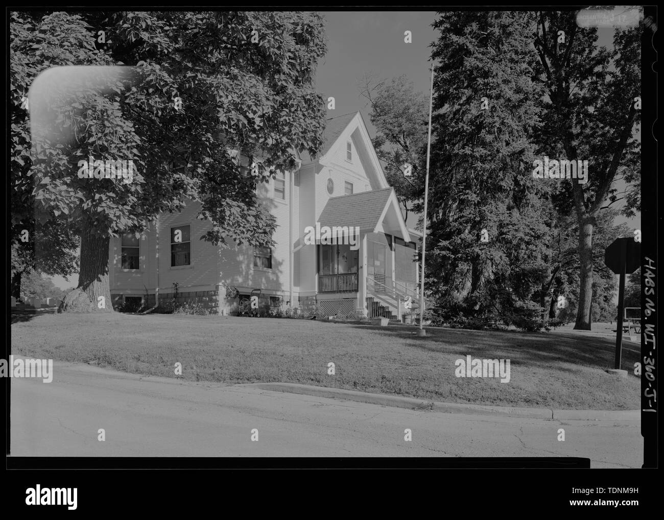 Perspective view from southeast of former Catholic Chaplain's Quarters ...