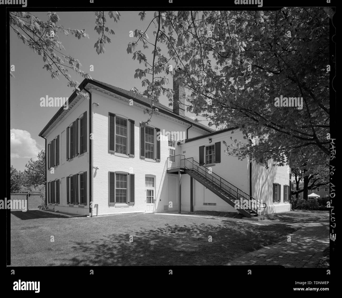 Perspective view from southwest. - Queen Anne's County Courthouse, 100 ...