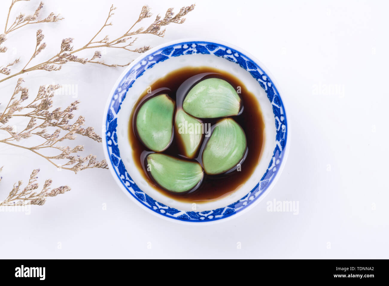 Garlic valves hi-res stock photography and images - Alamy