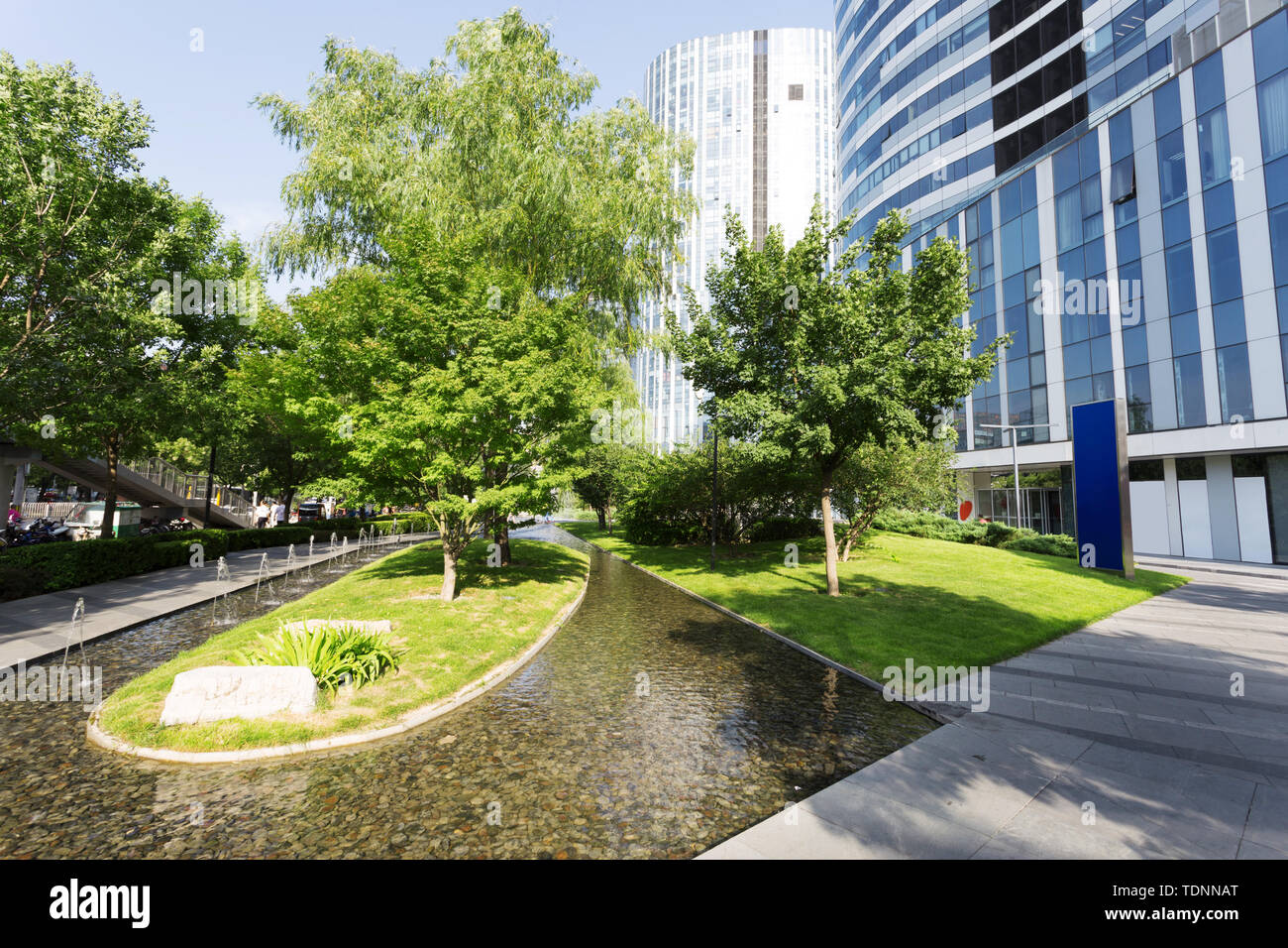 Exterior office buildings around hi-res stock photography and images ...