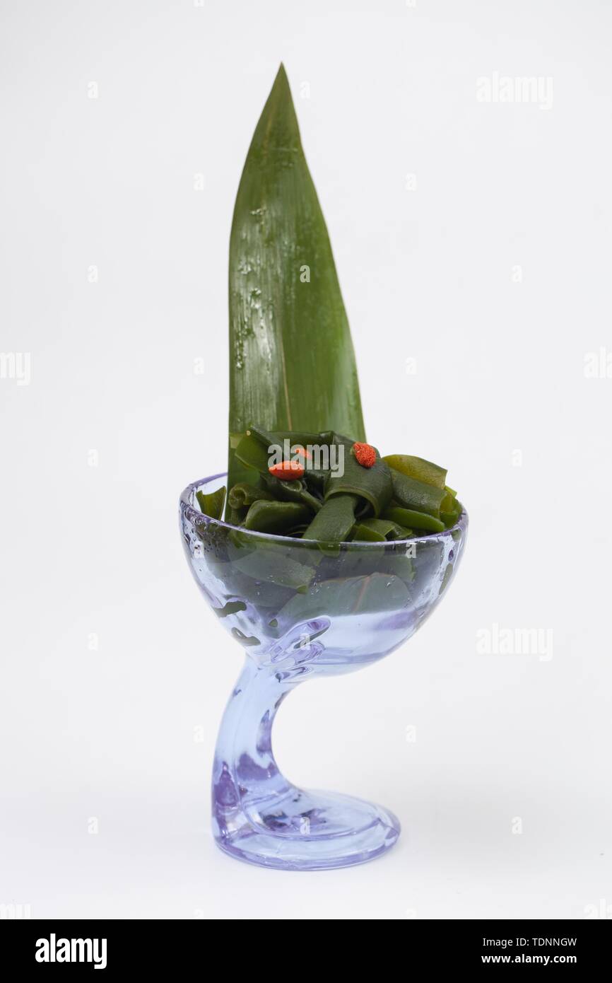 Kelp knot hi-res stock photography and images - Alamy