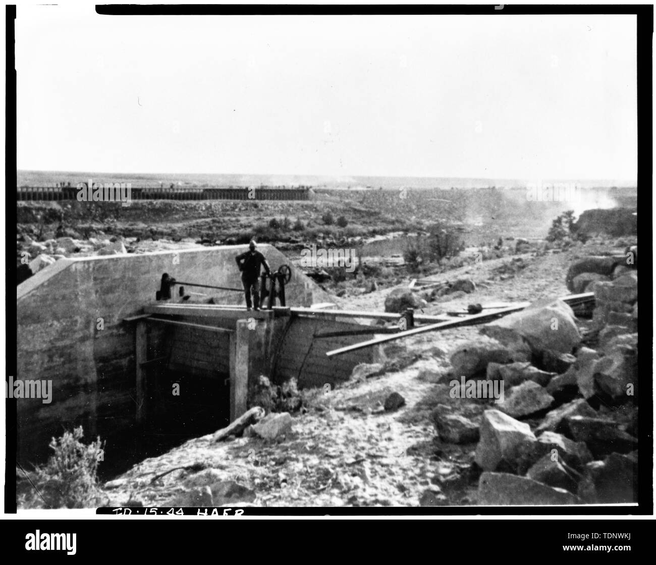 Dam Headgates High Resolution Stock Photography and Images - Alamy