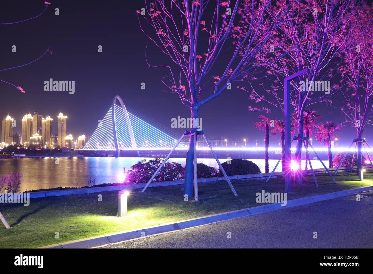 Bahe Rainbow Bridge, Xi'an, Shaanxi Stock Photo - Alamy