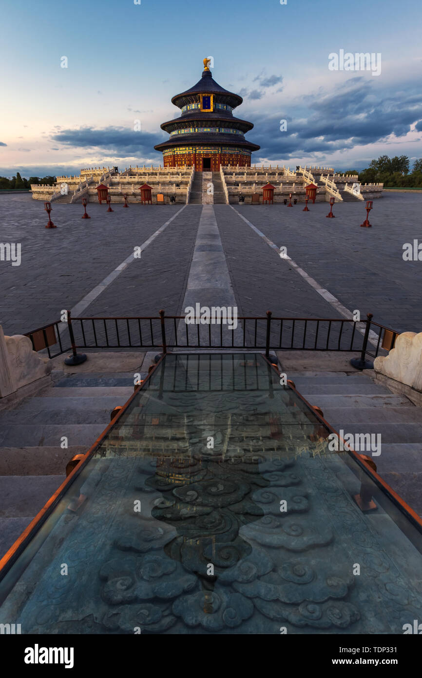 The sunset at the Temple of Heaven in Beijing Stock Photo - Alamy
