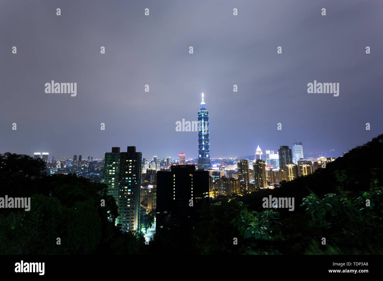Night scene of taipei Stock Photo - Alamy