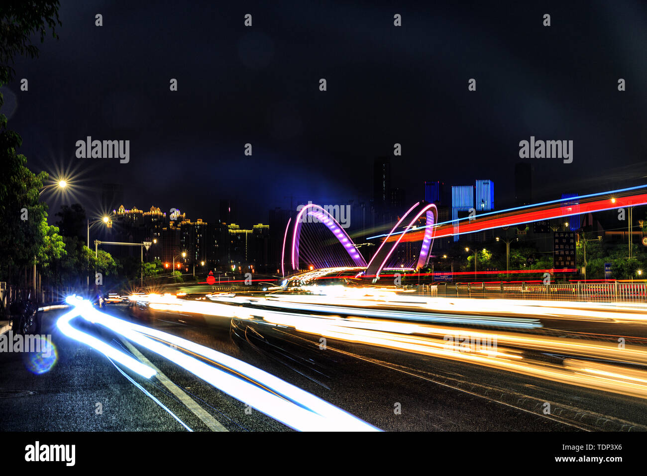 Downtown expressways hi-res stock photography and images - Alamy