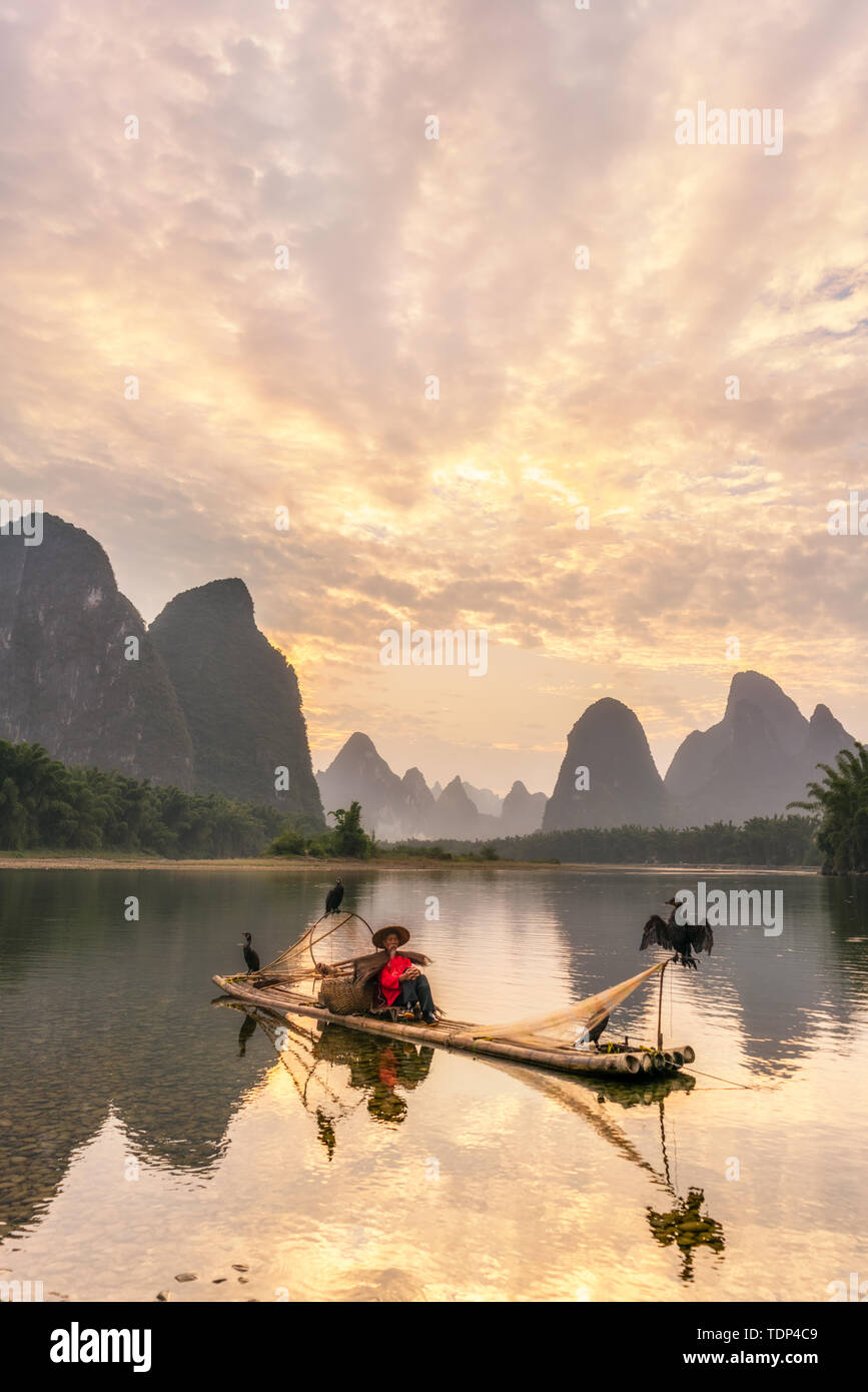 Rivers and ships panorama hi-res stock photography and images - Alamy