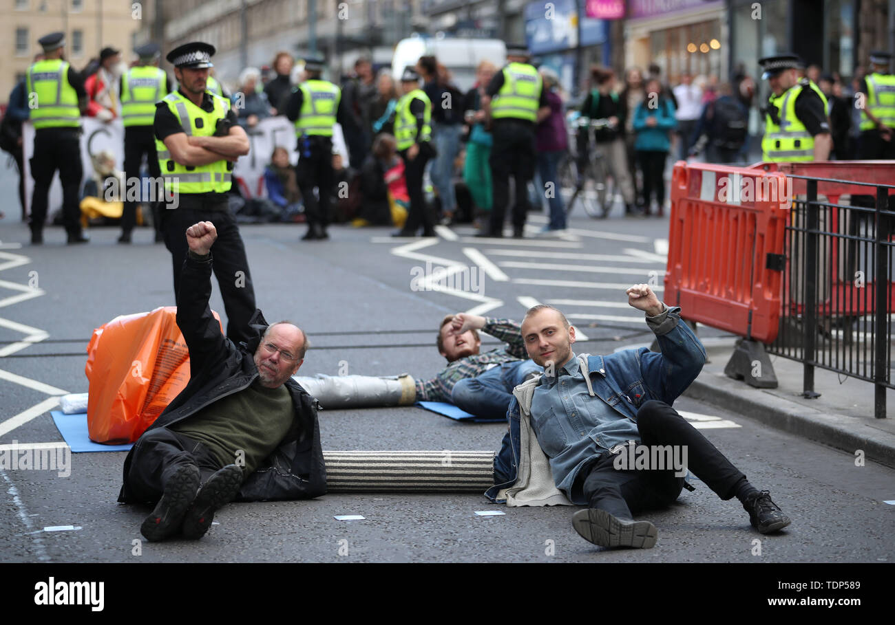 Climate change protesters from Extinction Rebellion Scotland ...