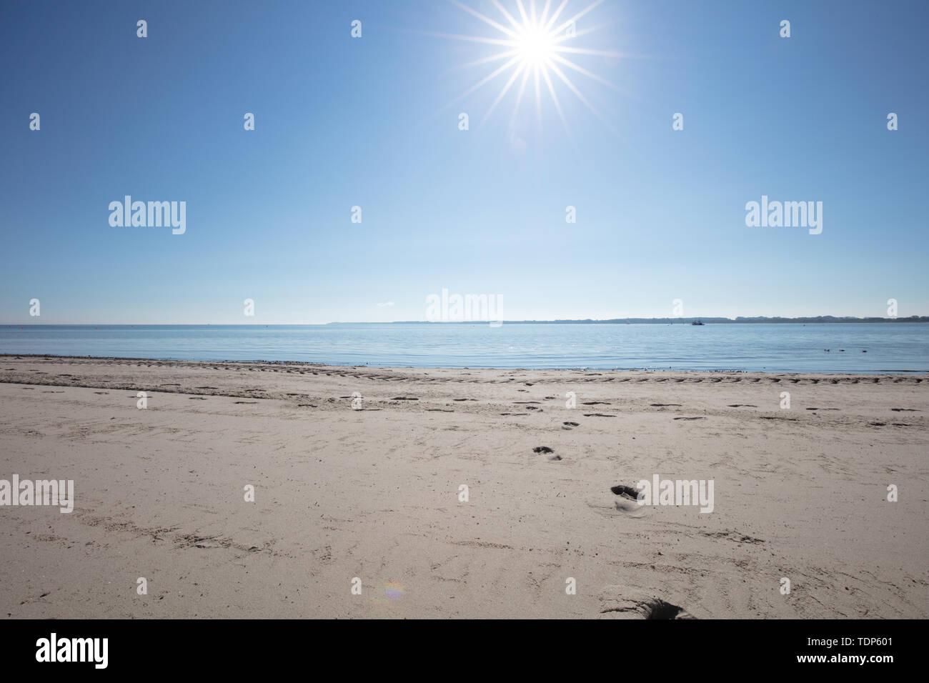 a photo of the beach in beautiful weather Stock Photo - Alamy