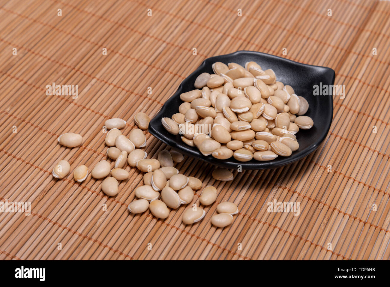 Chinese herbal plants ---White lentils Stock Photo - Alamy