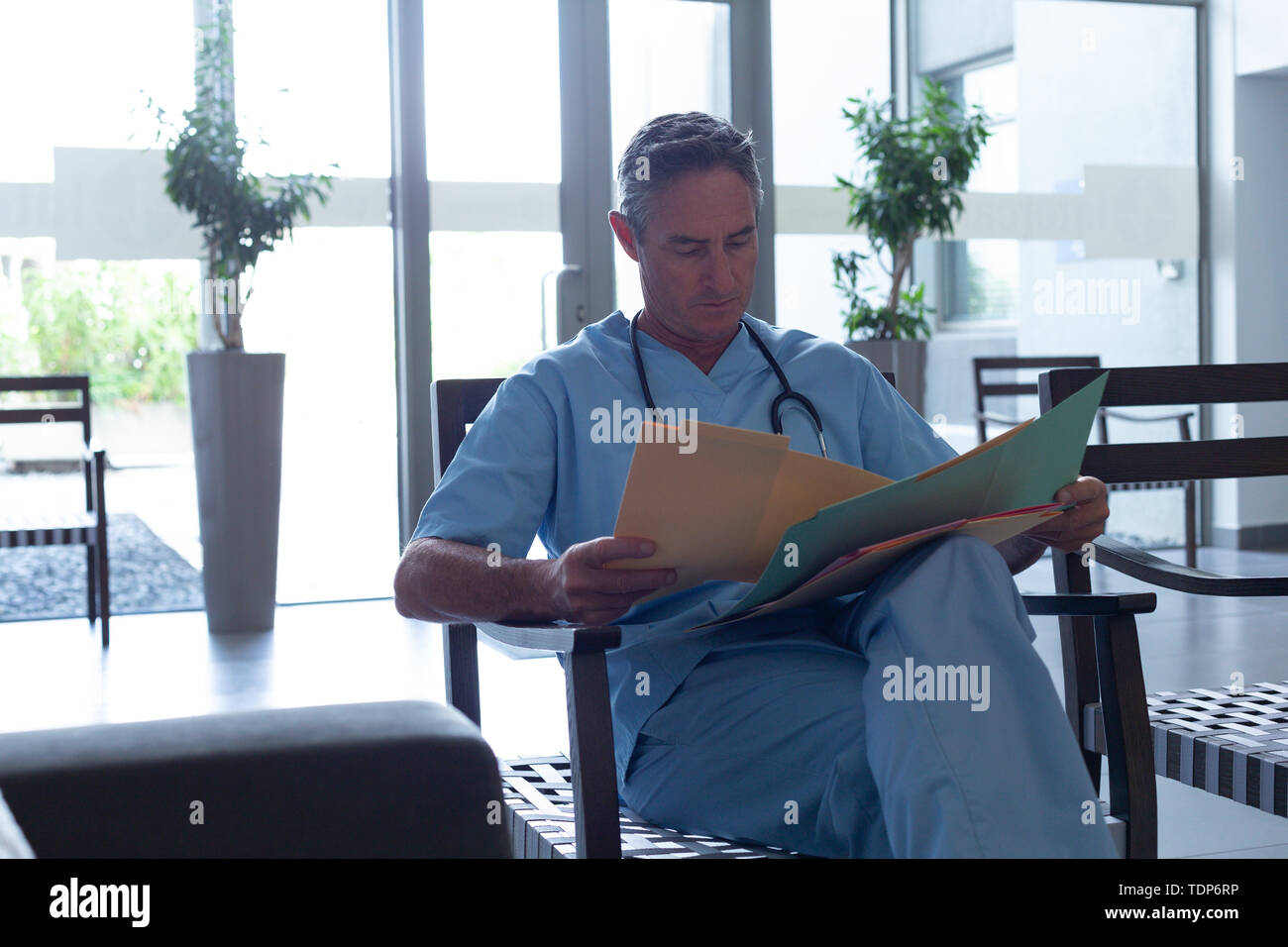 Lobby man men male hi-res stock photography and images - Alamy