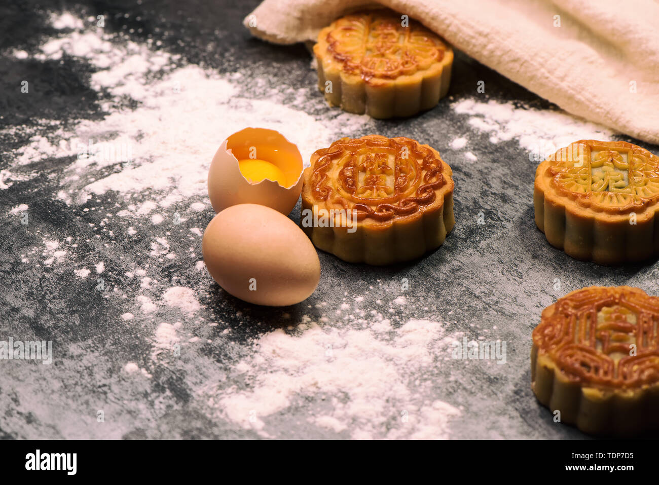 Mid autumn festival grapes hi-res stock photography and images - Alamy
