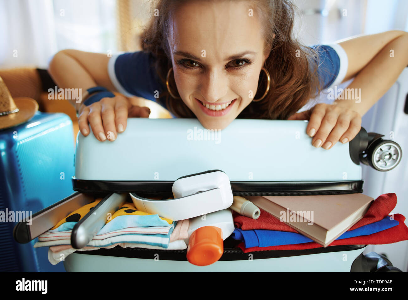 Overload bags hi-res stock photography and images - Alamy