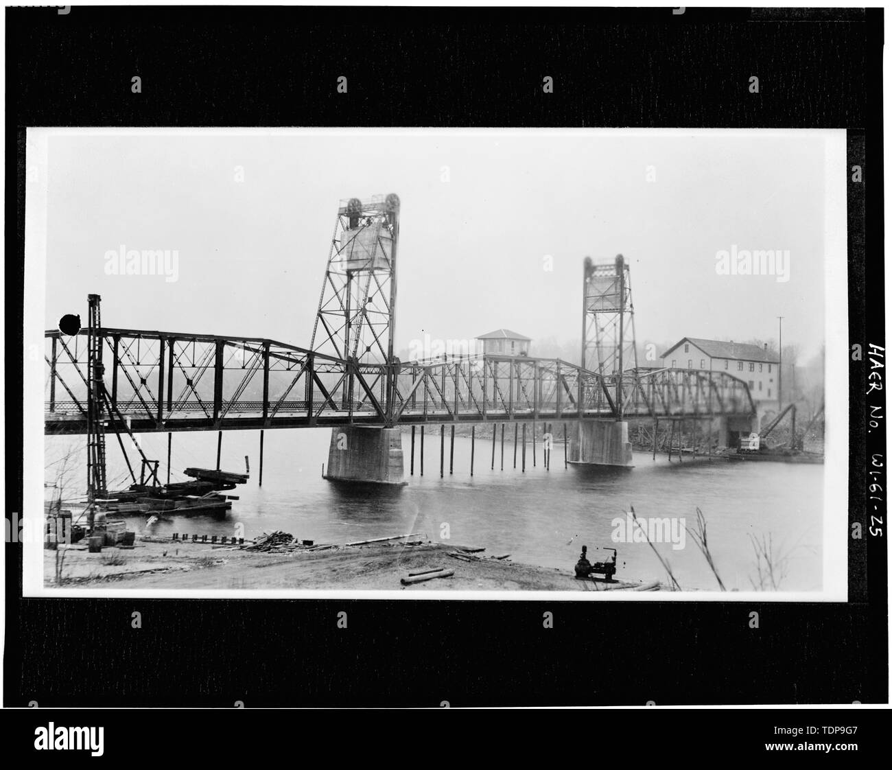 Photocopy of c.1922 photograph of bridge; Toltz, King and Day ...