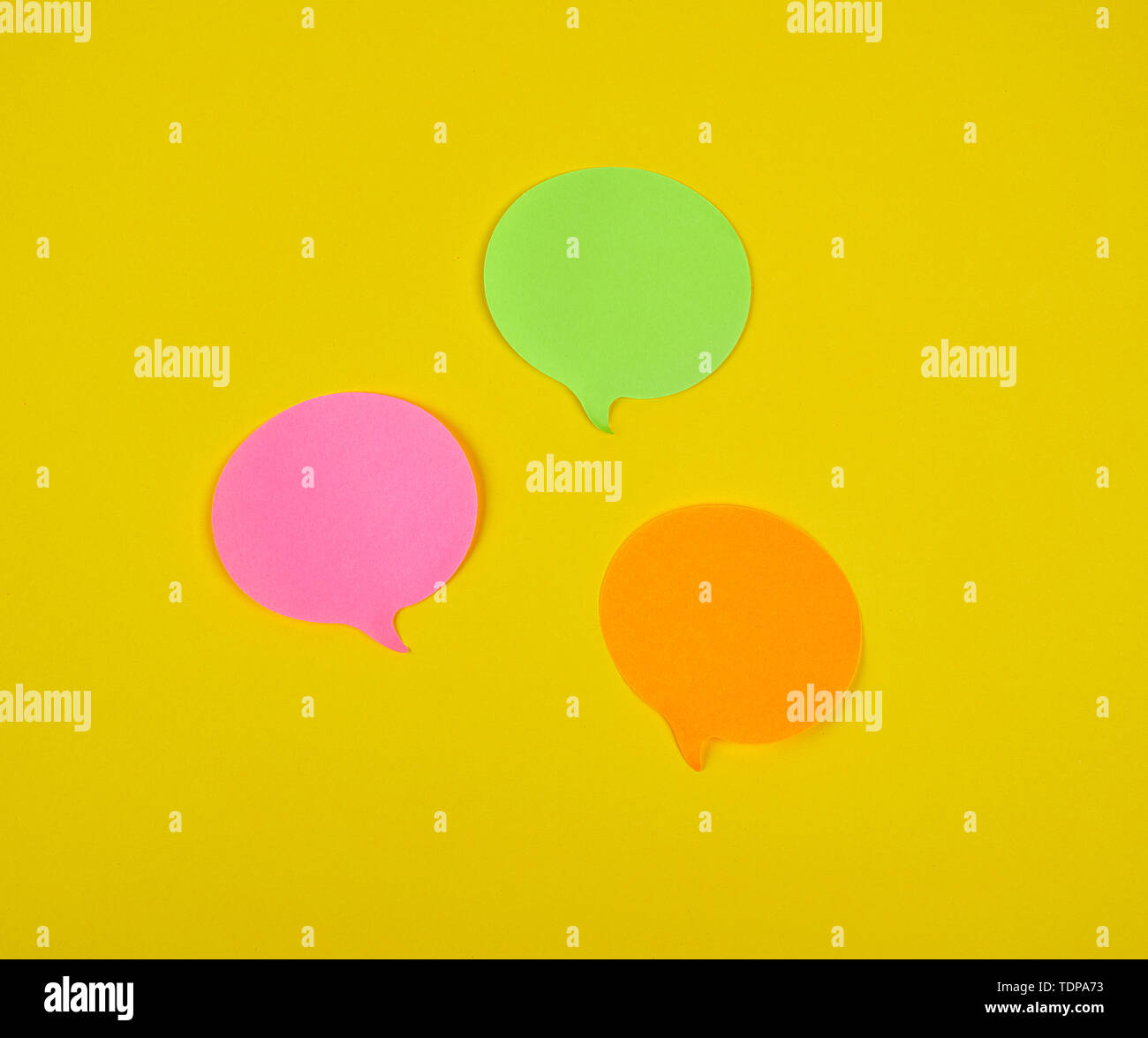 Cloud shaped paper hi-res stock photography and images - Alamy