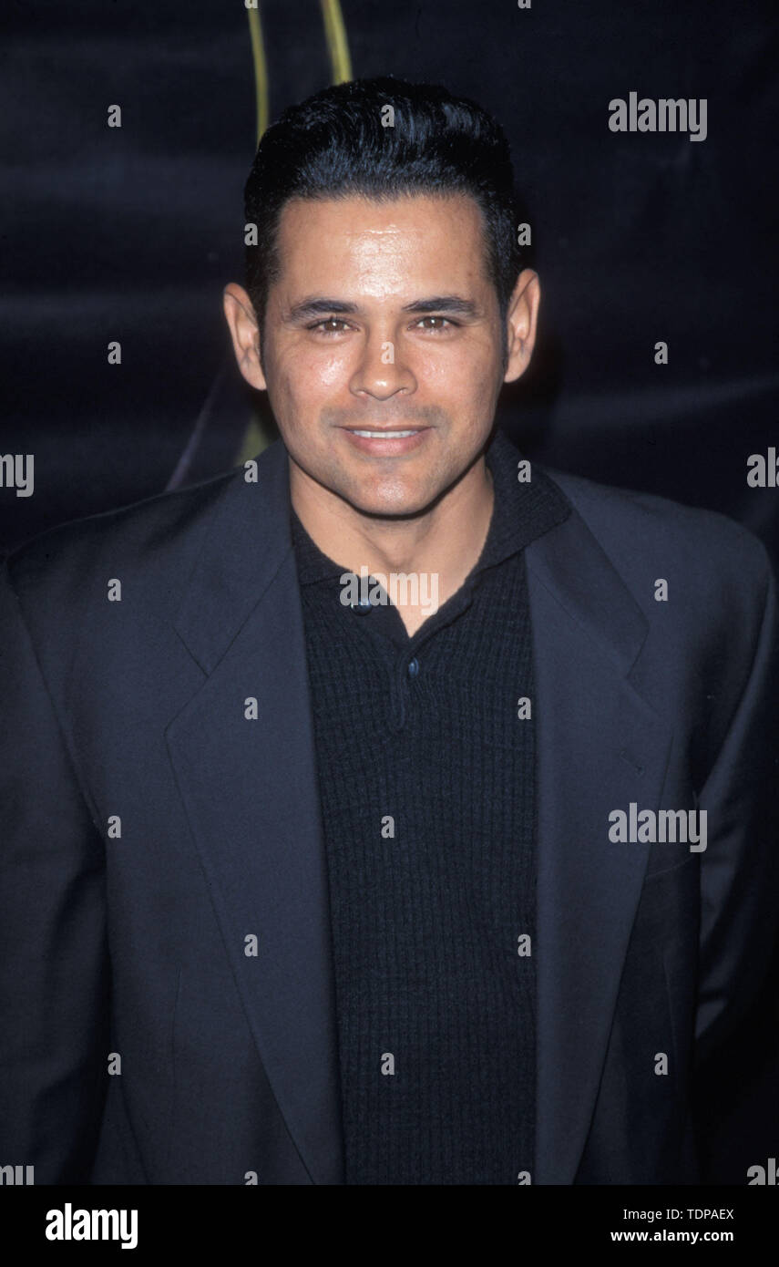 Raymond Cruz