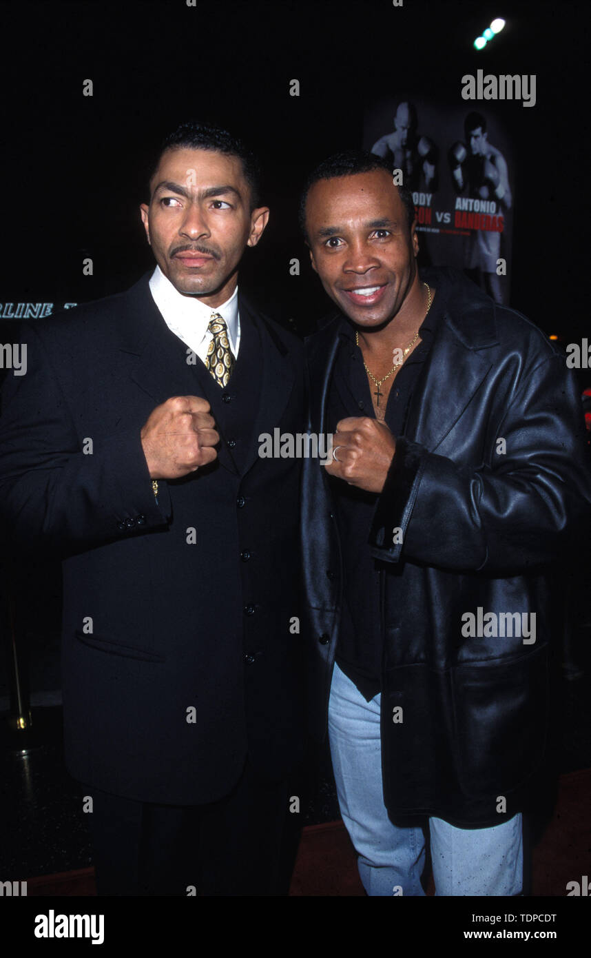 Actors with boxer hi-res stock photography and images - Alamy