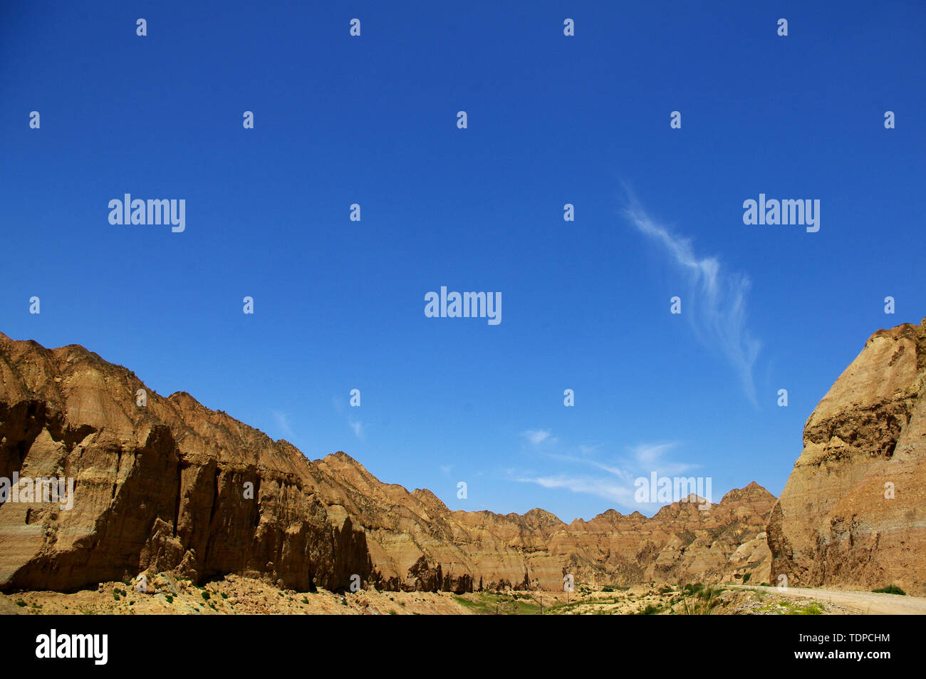 Longyangxia Reservoir High Resolution Stock Photography and Images - Alamy