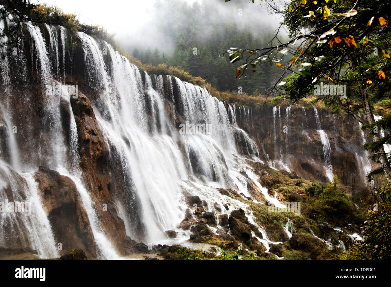 Sichuan mountains rocks trees hi-res stock photography and images - Alamy