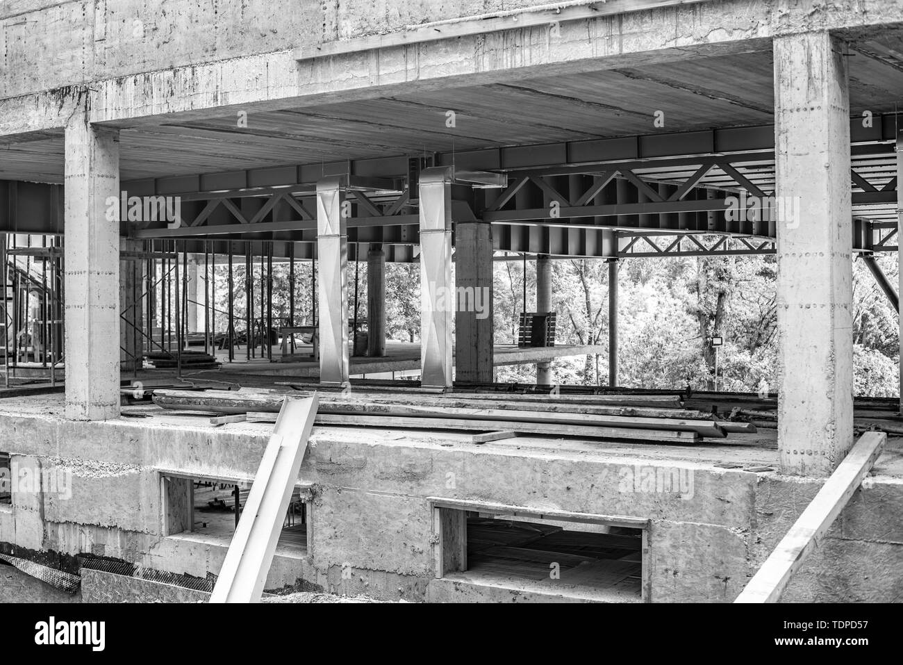 Construction new residential commercial Black and White Stock Photos ...