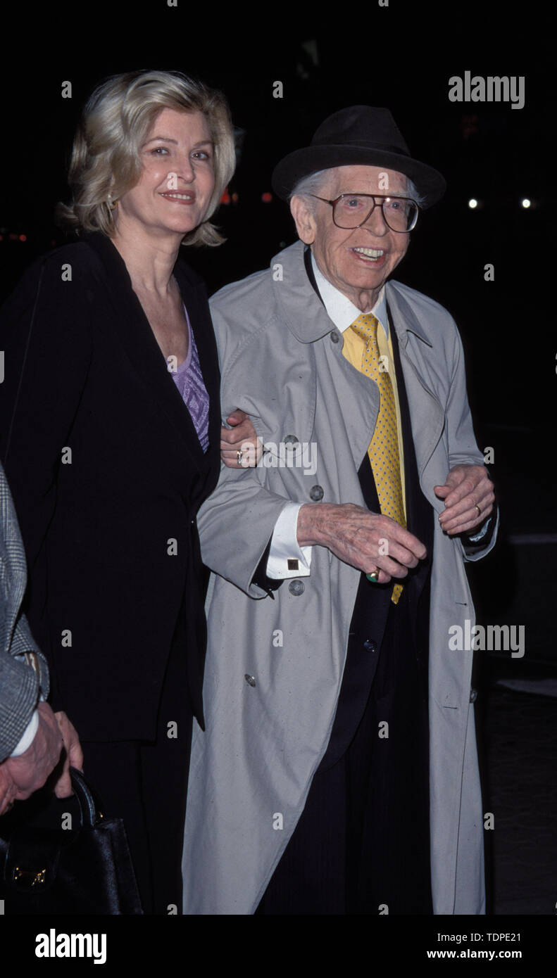Mar 01, 1999; Los Angeles, CA, USA; Actor MILTON BERLE at the 'Analyze ...