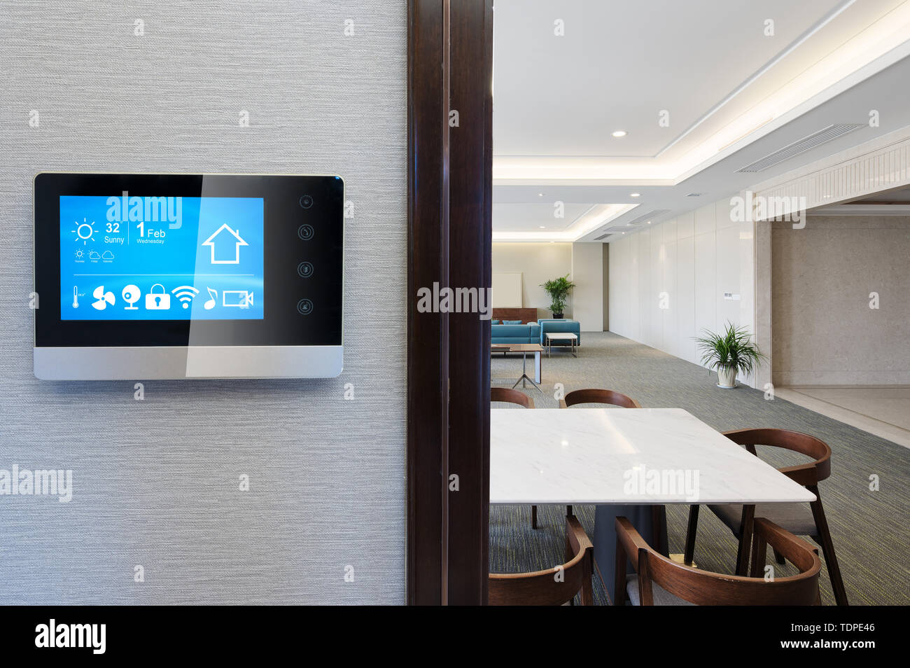 Smartscreen hi-res stock photography and images - Alamy