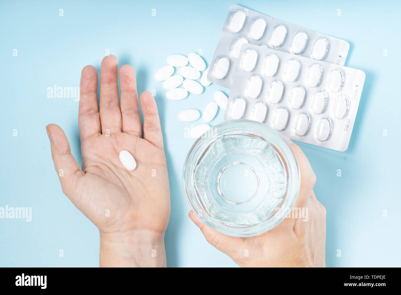 Pile of pills Stock Photo - Alamy